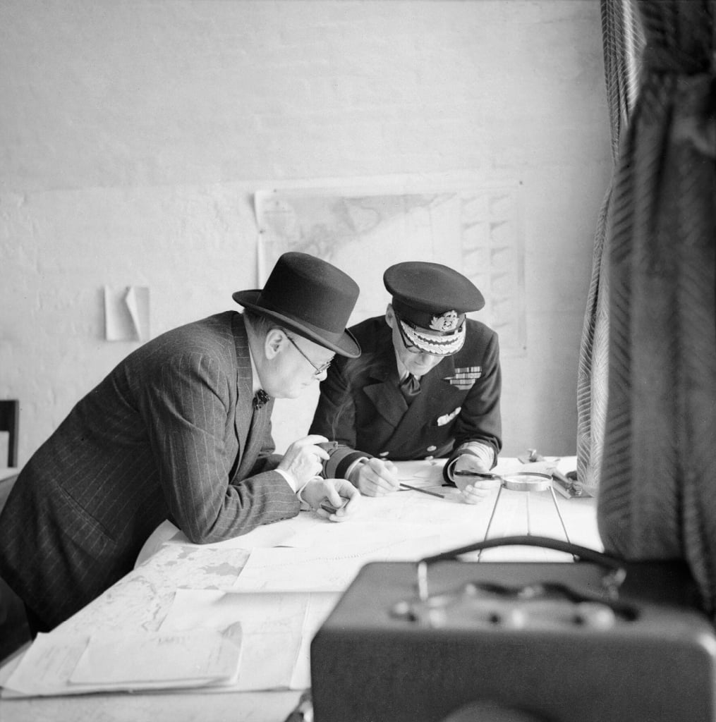 Prime Minister, Winston Churchill visits Manston on 28th August 1940 ...